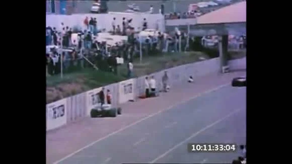 O acidente fatal de Tom Pryce na Fórmula 1 (1977) » VaLeW